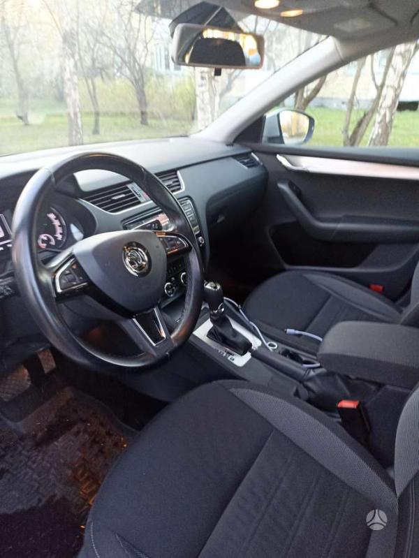 Pelēks Skoda Octavia 2018 Viļņa, ar dzinēja tilpumu 1.60 L un nobraukumu 161 tūkst. km par 9200 €, foto 7 vietnē AUTOMOTO.COM.LV