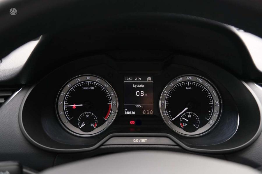 Pelēks Skoda Octavia 2018 Viļņa, ar dzinēja tilpumu 1.97 L un nobraukumu 181 tūkst. km par 10400 €, foto 7 vietnē AUTOMOTO.COM.LV