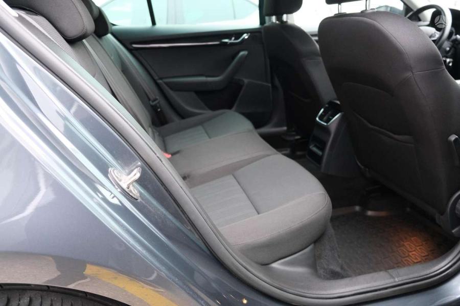 Pelēks Skoda Octavia 2018 Viļņa, ar dzinēja tilpumu 1.97 L un nobraukumu 181 tūkst. km par 10400 €, foto 10 vietnē AUTOMOTO.COM.LV