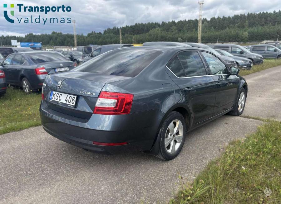 Grey Skoda Octavia 2018 in Vilnius, with an engine capacity of 1.60 L and mileage of 123 thousand km for 9500 €, photo 5 on AUTOMOTO.COM.LV
