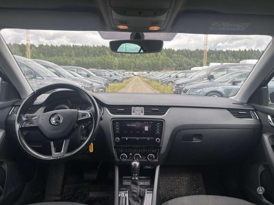 Grey Skoda Octavia 2018 in Vilnius, with an engine capacity of 1.60 L and mileage of 123 thousand km for 9500 €, photo 9 on AUTOMOTO.COM.LV
