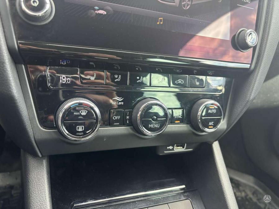 Grey Skoda Octavia 2018 in Vilnius, with an engine capacity of 1.60 L and mileage of 123 thousand km for 9500 €, photo 17 on AUTOMOTO.COM.LV