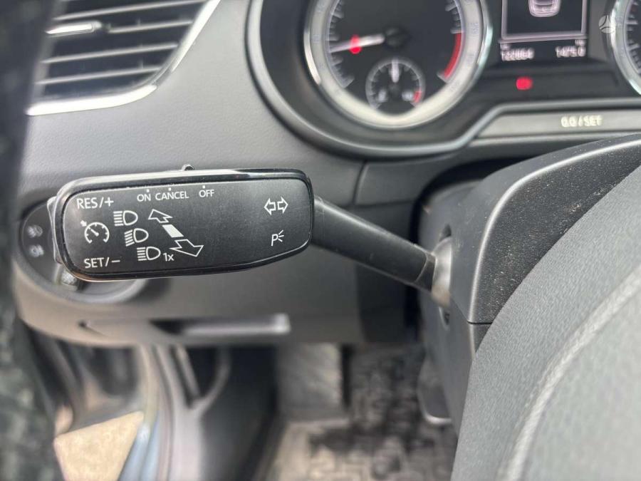 Grey Skoda Octavia 2018 in Vilnius, with an engine capacity of 1.60 L and mileage of 123 thousand km for 9500 €, photo 23 on AUTOMOTO.COM.LV