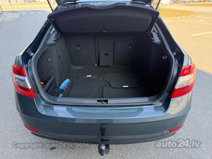 Pelēks Skoda Octavia 2018 Tallina, ar dzinēja tilpumu 1.80 L un nobraukumu 245 tūkst. km par 8990 €, foto 12 vietnē AUTOMOTO.COM.LV