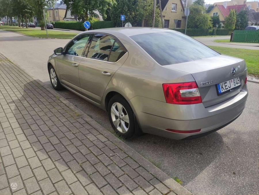 Grey Skoda Octavia 2018 in Panevezys, with an engine capacity of 1.60 L and mileage of 124 thousand km for 10500 €, photo 6 on AUTOMOTO.COM.LV