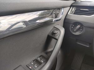 Grey Skoda Octavia 2018 in Panevezys, with an engine capacity of 1.60 L and mileage of 124 thousand km for 10500 €, photo 11 on AUTOMOTO.COM.LV