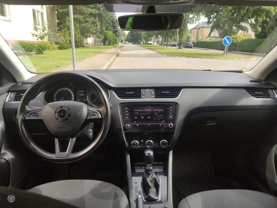 Grey Skoda Octavia 2018 in Panevezys, with an engine capacity of 1.60 L and mileage of 124 thousand km for 10500 €, photo 19 on AUTOMOTO.COM.LV