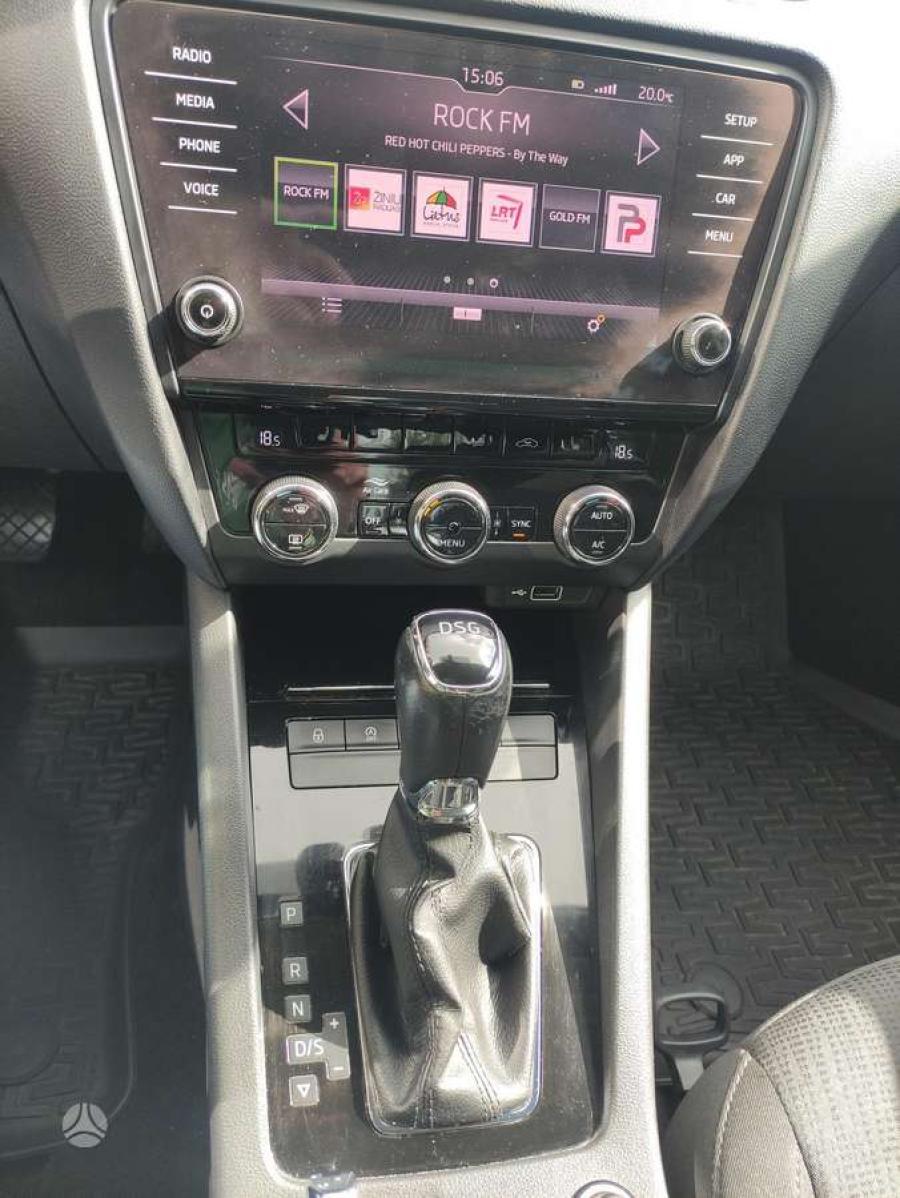 Grey Skoda Octavia 2018 in Panevezys, with an engine capacity of 1.60 L and mileage of 124 thousand km for 10500 €, photo 20 on AUTOMOTO.COM.LV