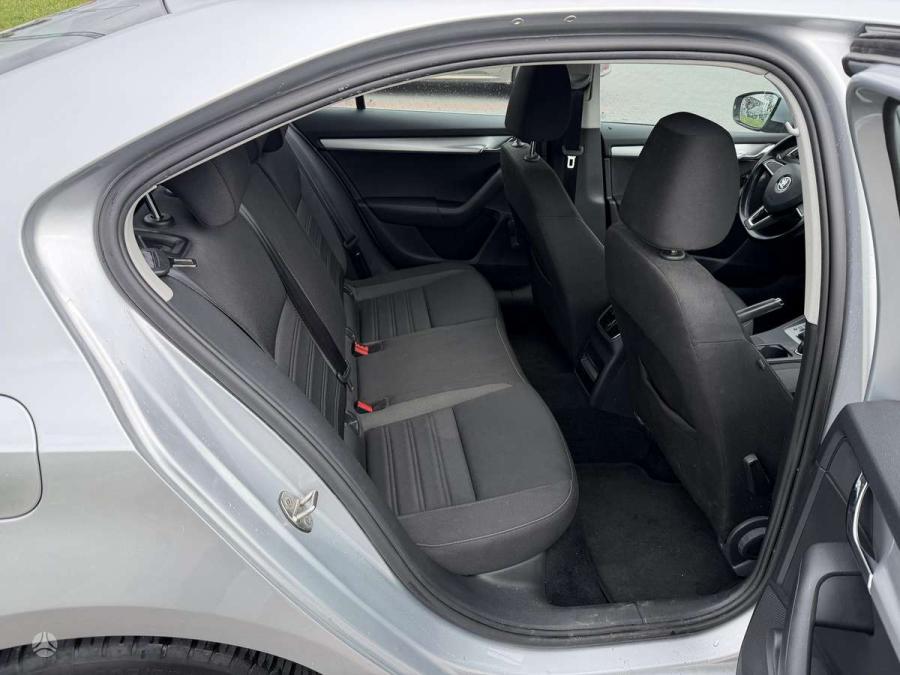 Grey Skoda Octavia 2018 in Kaunas, with an engine capacity of 1.40 L and mileage of 133 thousand km for 8650 €, photo 12 on AUTOMOTO.COM.LV