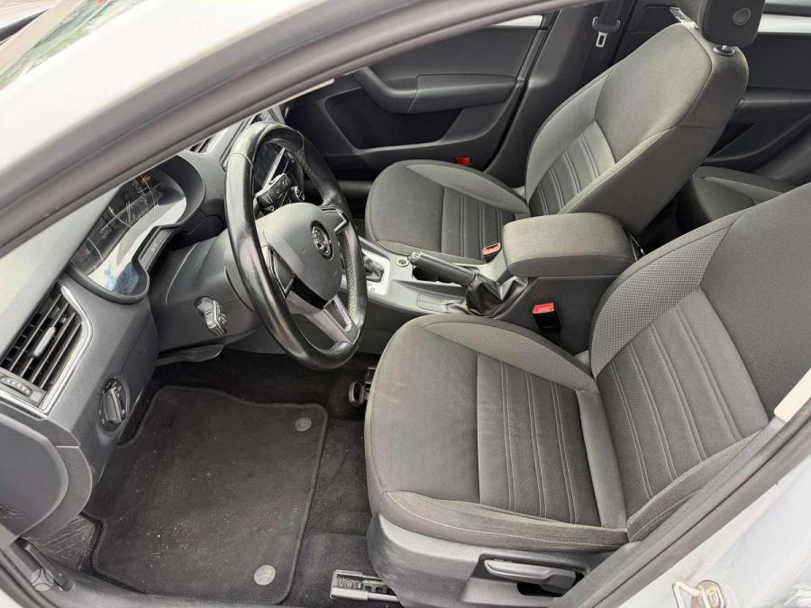Grey Skoda Octavia 2018 in Kaunas, with an engine capacity of 1.40 L and mileage of 133 thousand km for 8650 €, photo 14 on AUTOMOTO.COM.LV