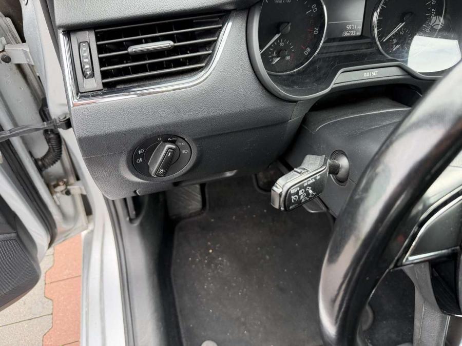 Grey Skoda Octavia 2018 in Kaunas, with an engine capacity of 1.40 L and mileage of 133 thousand km for 8650 €, photo 15 on AUTOMOTO.COM.LV