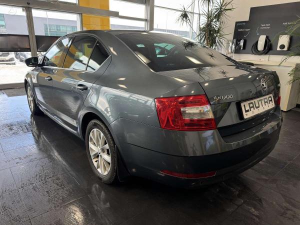 Grey Skoda Octavia 2019 in Vilnius, with an engine capacity of 1.00 L and mileage of 219 thousand km for 9200 €, photo 6 on AUTOMOTO.COM.LV