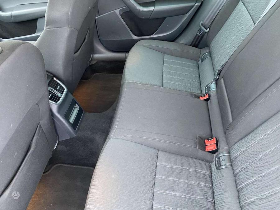 Grey Skoda Octavia 2019 in Vilnius, with an engine capacity of 1.60 L and mileage of 70 thousand km for 11900 €, photo 9 on AUTOMOTO.COM.LV