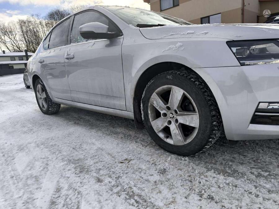 Grey Skoda Octavia 2019 in Alytus, with an engine capacity of 1.50 L and mileage of 100 thousand km for 12500 €, photo 2 on AUTOMOTO.COM.LV