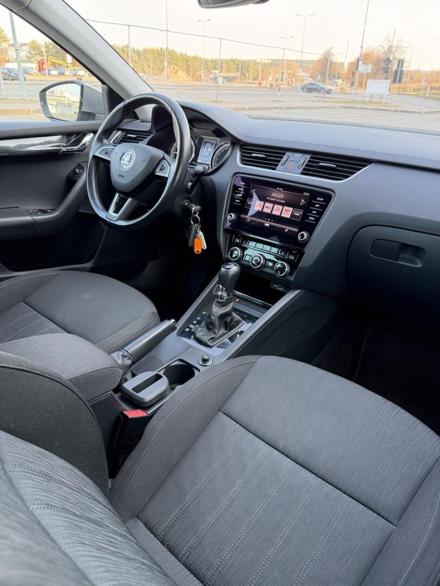 Grey Skoda Octavia 2019 in Vilnius, with an engine capacity of 1.60 L and mileage of 169 thousand km for 11300 €, photo 9 on AUTOMOTO.COM.LV