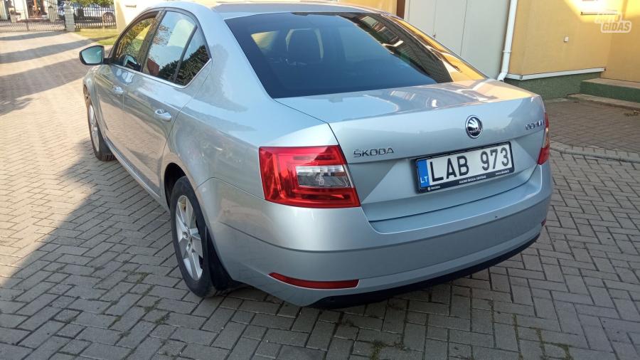 Pelēks Skoda Octavia 2019 Viļņa, ar dzinēja tilpumu 1.60 L un nobraukumu 128 tūkst. km par 11700 €, foto 4 vietnē AUTOMOTO.COM.LV