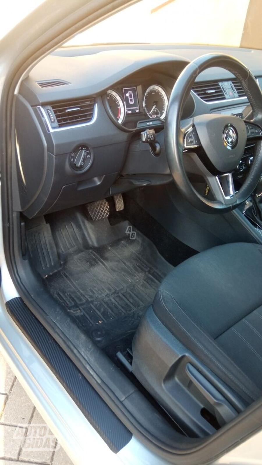 Pelēks Skoda Octavia 2019 Viļņa, ar dzinēja tilpumu 1.60 L un nobraukumu 128 tūkst. km par 11700 €, foto 17 vietnē AUTOMOTO.COM.LV