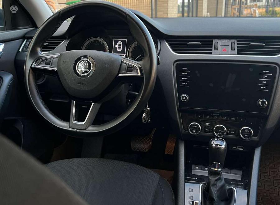 Pelēks Skoda Octavia 2019 Viļņa, ar dzinēja tilpumu 1.00 L un nobraukumu 92 tūkst. km par 11500 €, foto 10 vietnē AUTOMOTO.COM.LV