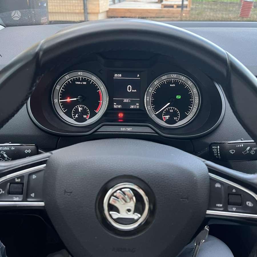 Pelēks Skoda Octavia 2019 Viļņa, ar dzinēja tilpumu 1.00 L un nobraukumu 92 tūkst. km par 11500 €, foto 14 vietnē AUTOMOTO.COM.LV