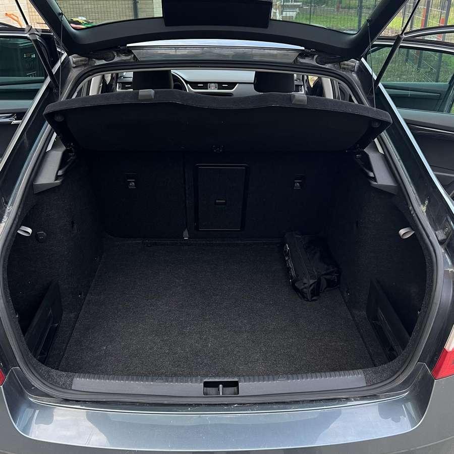 Pelēks Skoda Octavia 2019 Viļņa, ar dzinēja tilpumu 1.00 L un nobraukumu 92 tūkst. km par 11500 €, foto 15 vietnē AUTOMOTO.COM.LV