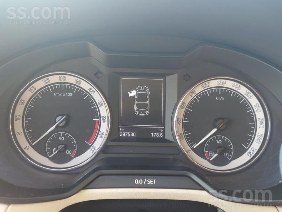 Grey Skoda Octavia 2019 in Jelgava, with an engine capacity of 1.60 L and mileage of 298 thousand km for 7500 €, photo 7 on AUTOMOTO.COM.LV