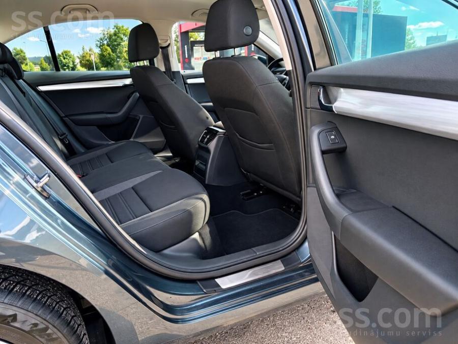 Pelēks Skoda Octavia 2019 Rīga, ar dzinēja tilpumu 1.60 L un nobraukumu 155 tūkst. km par 13250 €, foto 9 vietnē AUTOMOTO.COM.LV