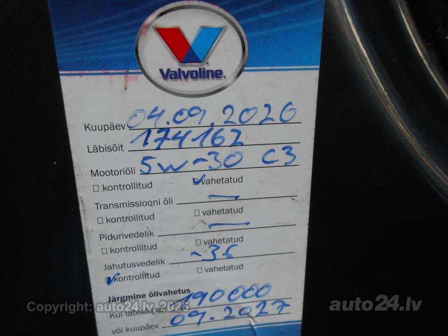 Grey Skoda Octavia 2019 in Viljandi, with an engine capacity of 1.60 L and mileage of 174 thousand km for 11990 €, photo 15 on AUTOMOTO.COM.LV