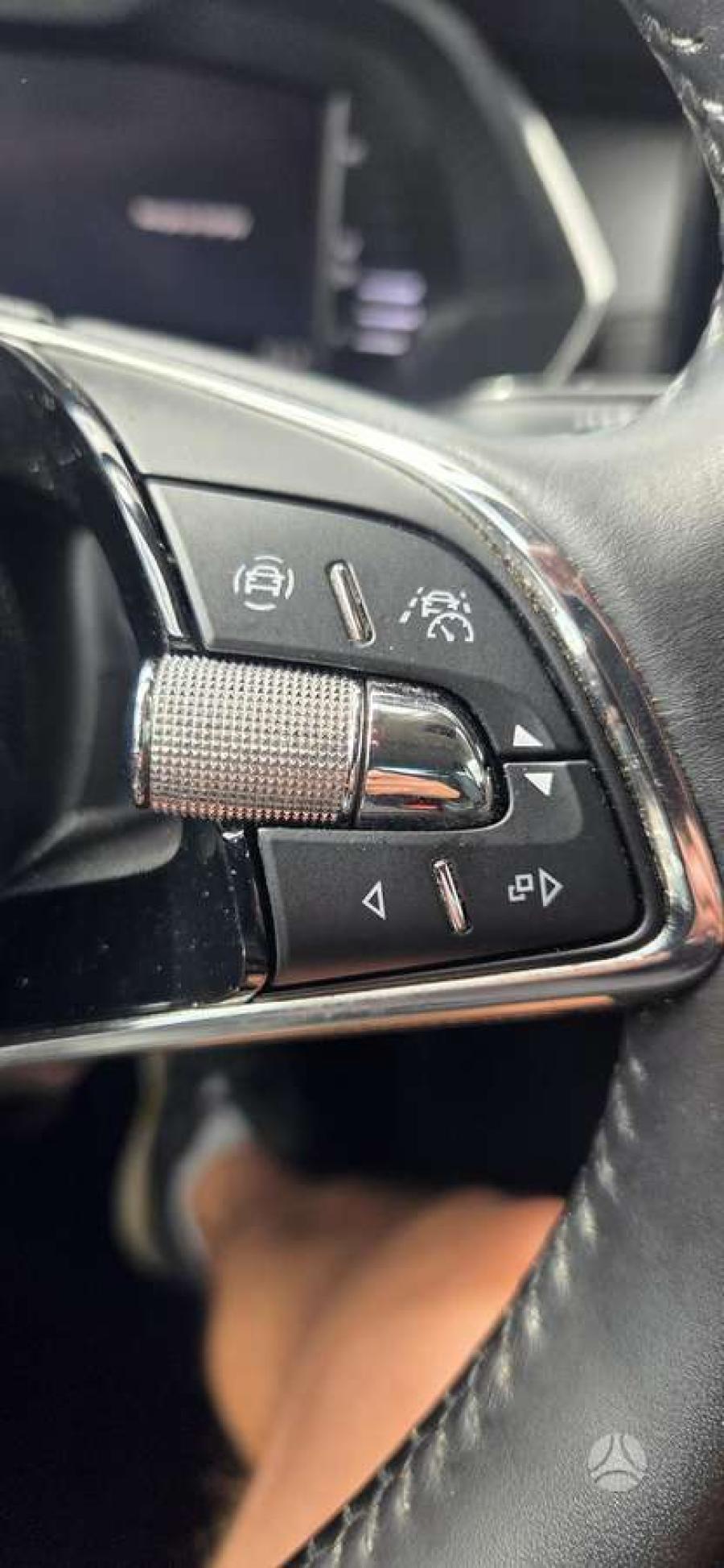 Pelēks Skoda Octavia 2020 Tauragė, ar dzinēja tilpumu 1.97 L un nobraukumu 252 tūkst. km par 10200 €, foto 18 vietnē AUTOMOTO.COM.LV