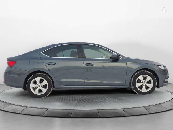 Grey Skoda Octavia 2021 in Klaipeda, with an engine capacity of 1.00 L and mileage of 104 thousand km for 14900 €, photo 8 on AUTOMOTO.COM.LV