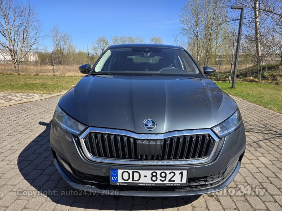 Grey Skoda Octavia 2021 in Riga, with an engine capacity of 1.50 L and mileage of 143 thousand km for 13350 €, photo 3 on AUTOMOTO.COM.LV