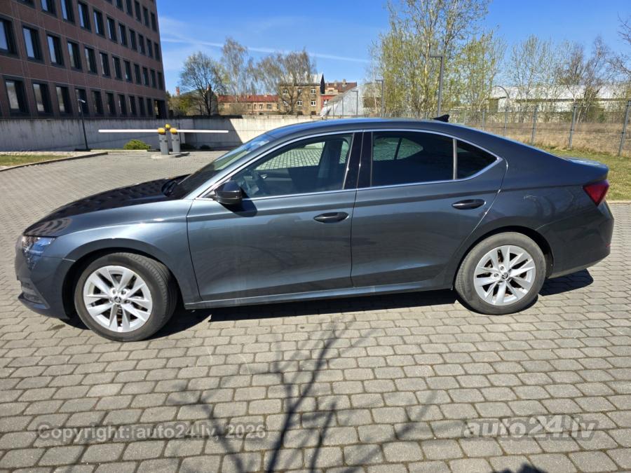 Grey Skoda Octavia 2021 in Riga, with an engine capacity of 1.50 L and mileage of 143 thousand km for 13350 €, photo 5 on AUTOMOTO.COM.LV