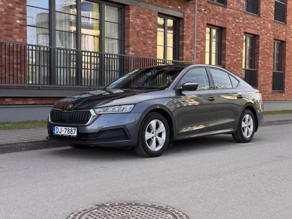 Grey Skoda Octavia 2021 in Riga, with an engine capacity of 1.00 L and mileage of 104 thousand km for 13500 €, photo 1 on AUTOMOTO.COM.LV
