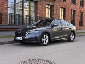 Grey Skoda Octavia 2021 in Riga, with an engine capacity of 1.00 L and mileage of 104 thousand km for 13500 €, photo  on AUTOMOTO.COM.LV