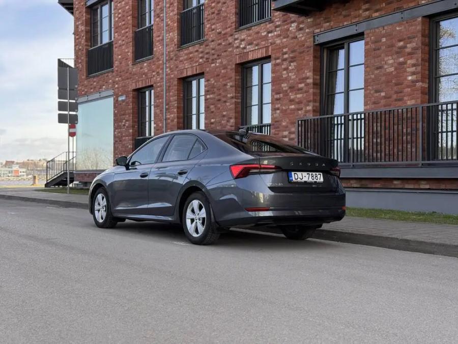 Pelēks Skoda Octavia 2021 Rīga, ar dzinēja tilpumu 1.00 L un nobraukumu 104 tūkst. km par 13500 €, foto 7 vietnē AUTOMOTO.COM.LV