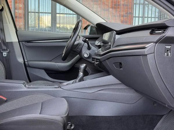 Grey Skoda Octavia 2021 in Riga, with an engine capacity of 1.00 L and mileage of 104 thousand km for 13500 €, photo 8 on AUTOMOTO.COM.LV