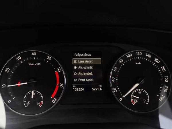 Grey Skoda Octavia 2021 in Riga, with an engine capacity of 1.00 L and mileage of 104 thousand km for 13500 €, photo 9 on AUTOMOTO.COM.LV