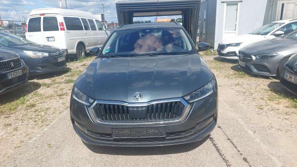 Grey Skoda Octavia 2021 in Vilnius, with an engine capacity of 1.50 L and mileage of 238 thousand km for 11999 €, photo 3 on AUTOMOTO.COM.LV
