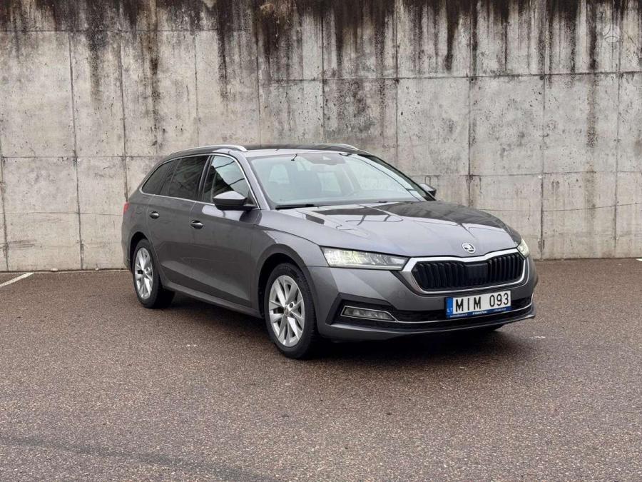 Grey Skoda Octavia 2022 in Vilnius, with an engine capacity of 1.97 L and mileage of 122 thousand km for 14900 €, photo 2 on AUTOMOTO.COM.LV