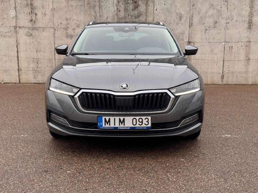 Grey Skoda Octavia 2022 in Vilnius, with an engine capacity of 1.97 L and mileage of 122 thousand km for 14900 €, photo 7 on AUTOMOTO.COM.LV