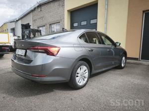 Pelēks Skoda Octavia 2022 Rīga, ar dzinēja tilpumu 1.50 L un nobraukumu 82 tūkst. km par 15500 €, foto 5 vietnē AUTOMOTO.COM.LV