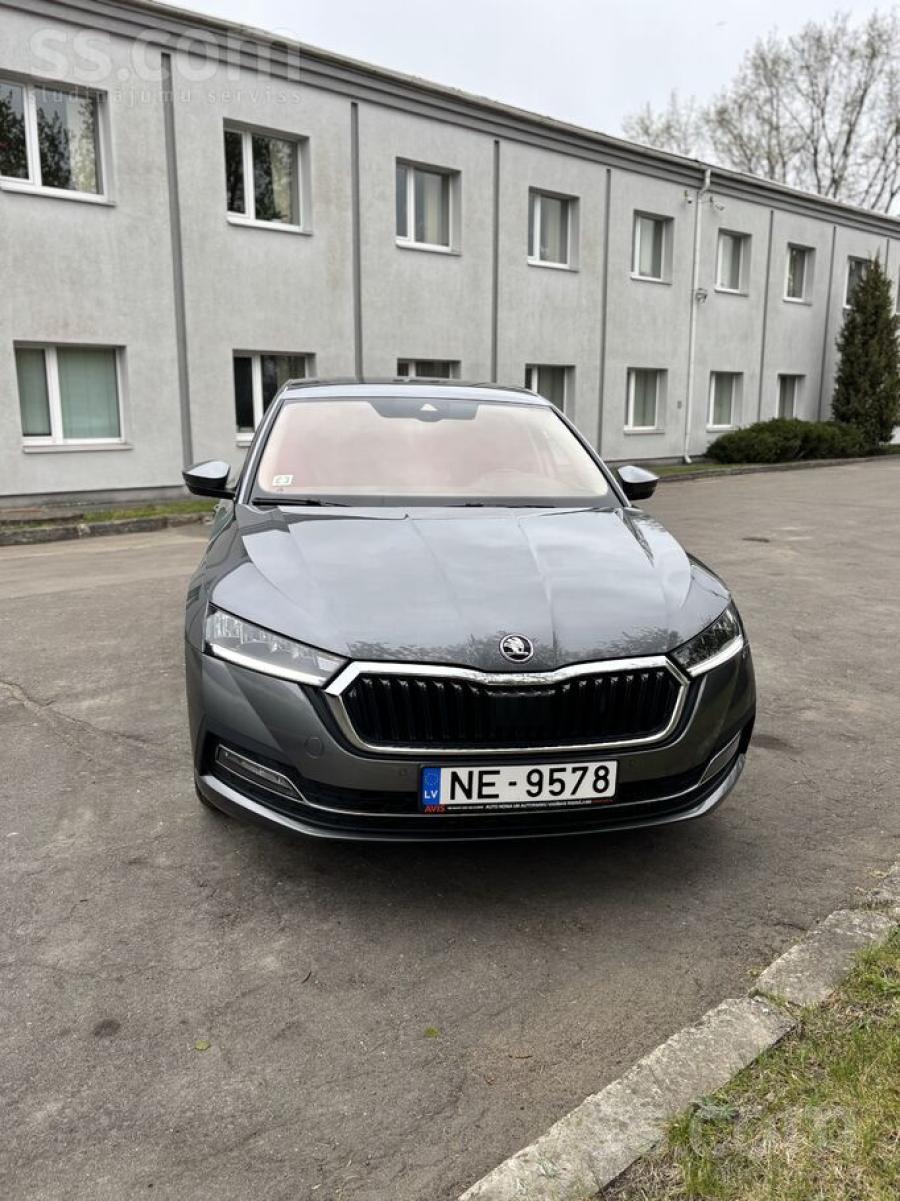 Grey Skoda Octavia 2022 in Riga, with an engine capacity of 1.50 L and mileage of 82 thousand km for 17200 €, photo 1 on AUTOMOTO.COM.LV