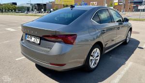 Grey Skoda Octavia 2022 in Kaunas, with an engine capacity of 1.50 L and mileage of 100 thousand km for 18500 €, photo 5 on AUTOMOTO.COM.LV