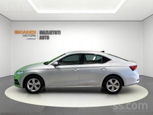 Grey Skoda Octavia 2022 in Riga, with an engine capacity of 2.00 L and mileage of 124 thousand km for 17990 €, photo 4 on AUTOMOTO.COM.LV