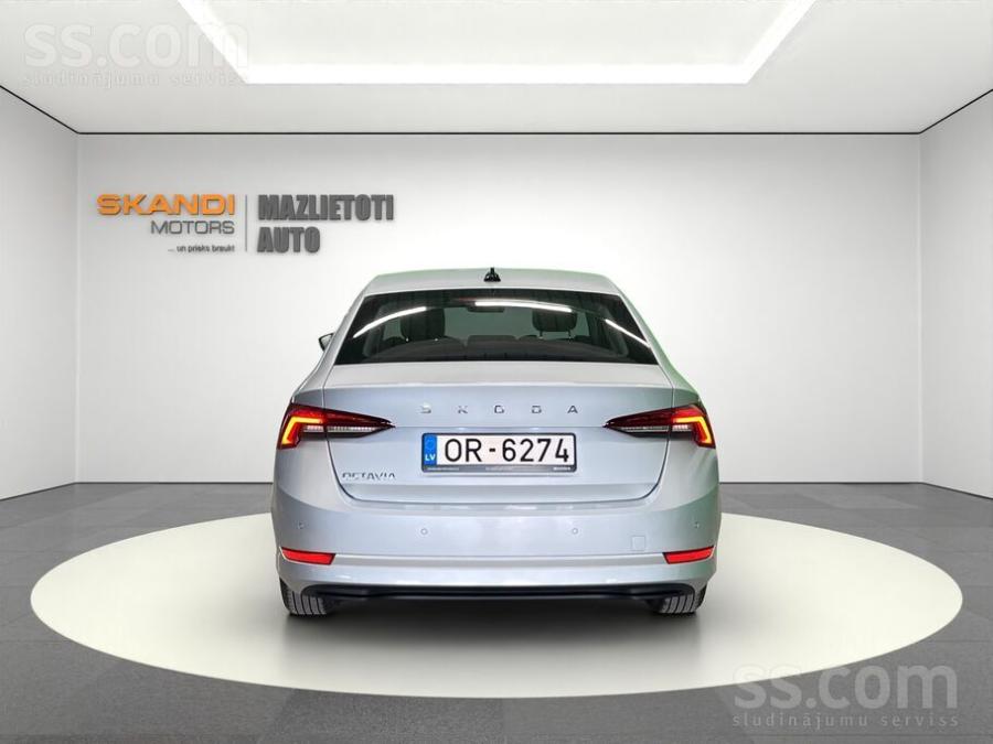 Grey Skoda Octavia 2022 in Riga, with an engine capacity of 2.00 L and mileage of 124 thousand km for 17990 €, photo 6 on AUTOMOTO.COM.LV