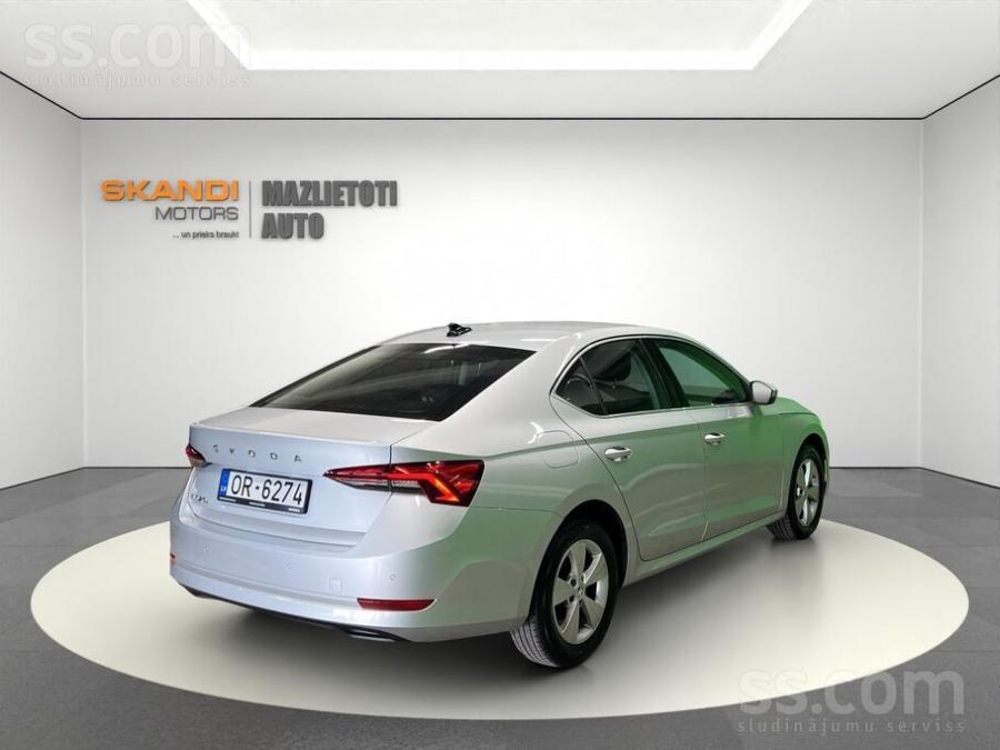 Grey Skoda Octavia 2022 in Riga, with an engine capacity of 2.00 L and mileage of 124 thousand km for 17990 €, photo 7 on AUTOMOTO.COM.LV