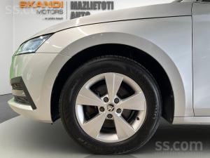Grey Skoda Octavia 2022 in Riga, with an engine capacity of 2.00 L and mileage of 124 thousand km for 17990 €, photo 10 on AUTOMOTO.COM.LV