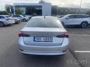 Grey Skoda Octavia 2022 in Riga, with an engine capacity of 2.00 L and mileage of 178 thousand km for 17500 €, photo 6 on AUTOMOTO.COM.LV