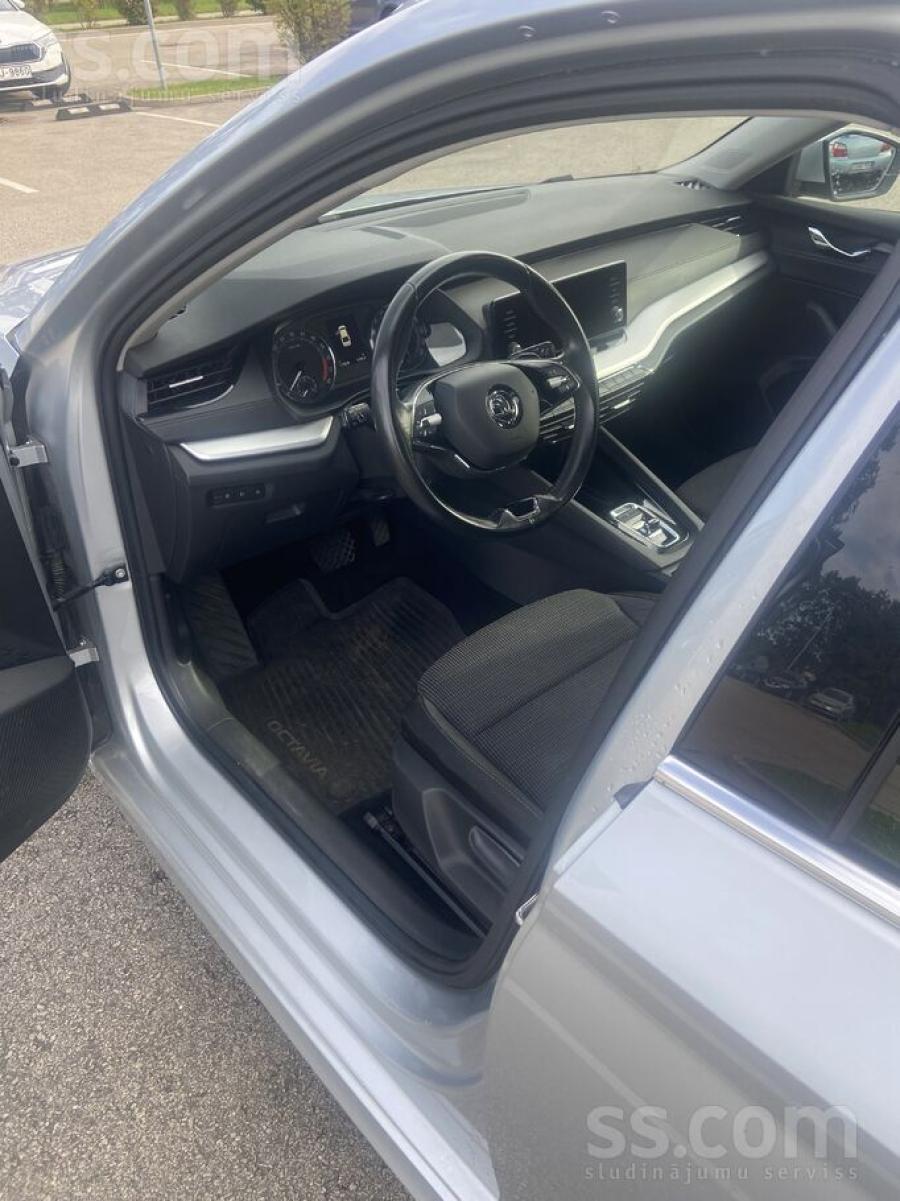 Grey Skoda Octavia 2022 in Riga, with an engine capacity of 2.00 L and mileage of 178 thousand km for 17500 €, photo 7 on AUTOMOTO.COM.LV
