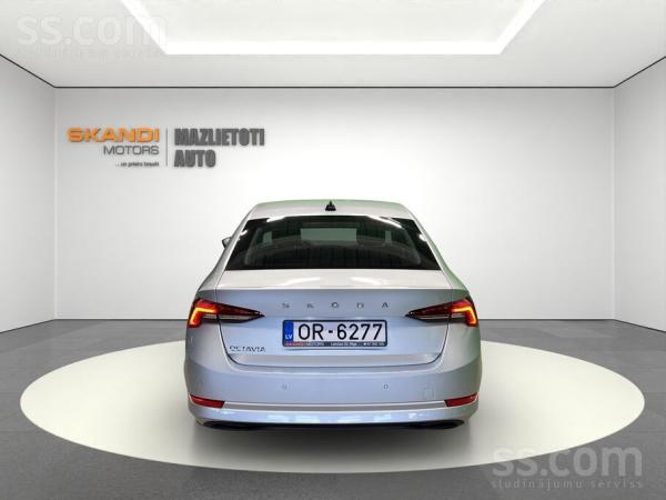 Шкода Октавия 2022 в Рига на AUTOMOTO.COM.LV Серый Шкода Октавия 2022 в Рига, объемом двигателя 2.00 л и пробегом 96 тыс. км за 17990 €, фото 6 на AUTOMOTO.COM.LV