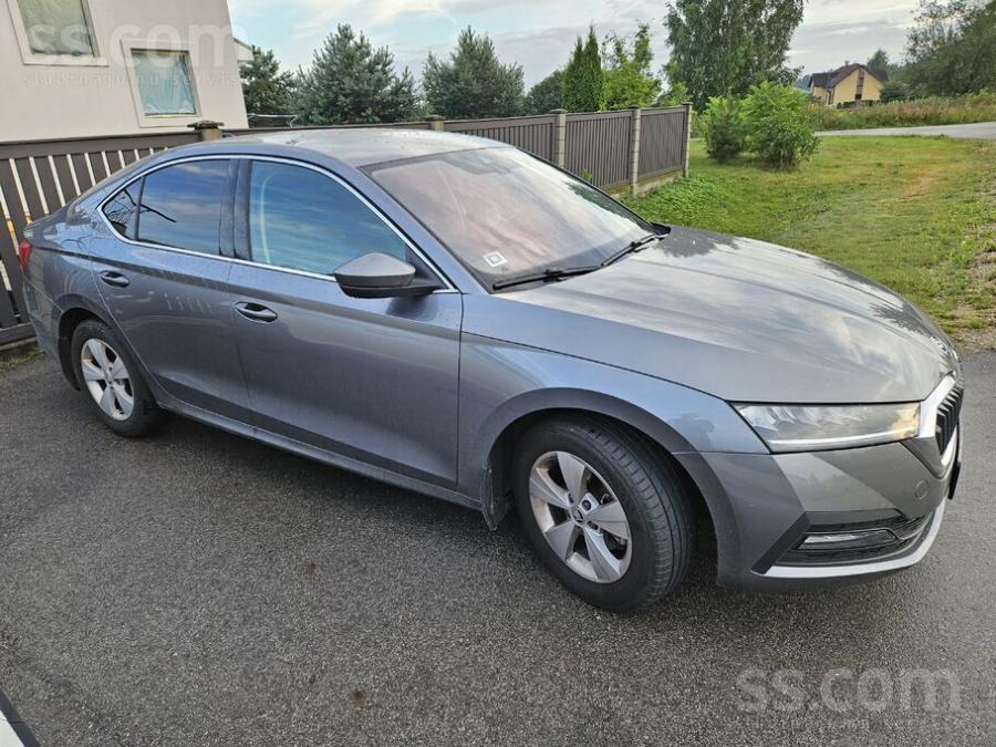 Grey Skoda Octavia 2023 in Riga, with an engine capacity of 2.00 L and mileage of 67 thousand km for 20200 €, photo 3 on AUTOMOTO.COM.LV